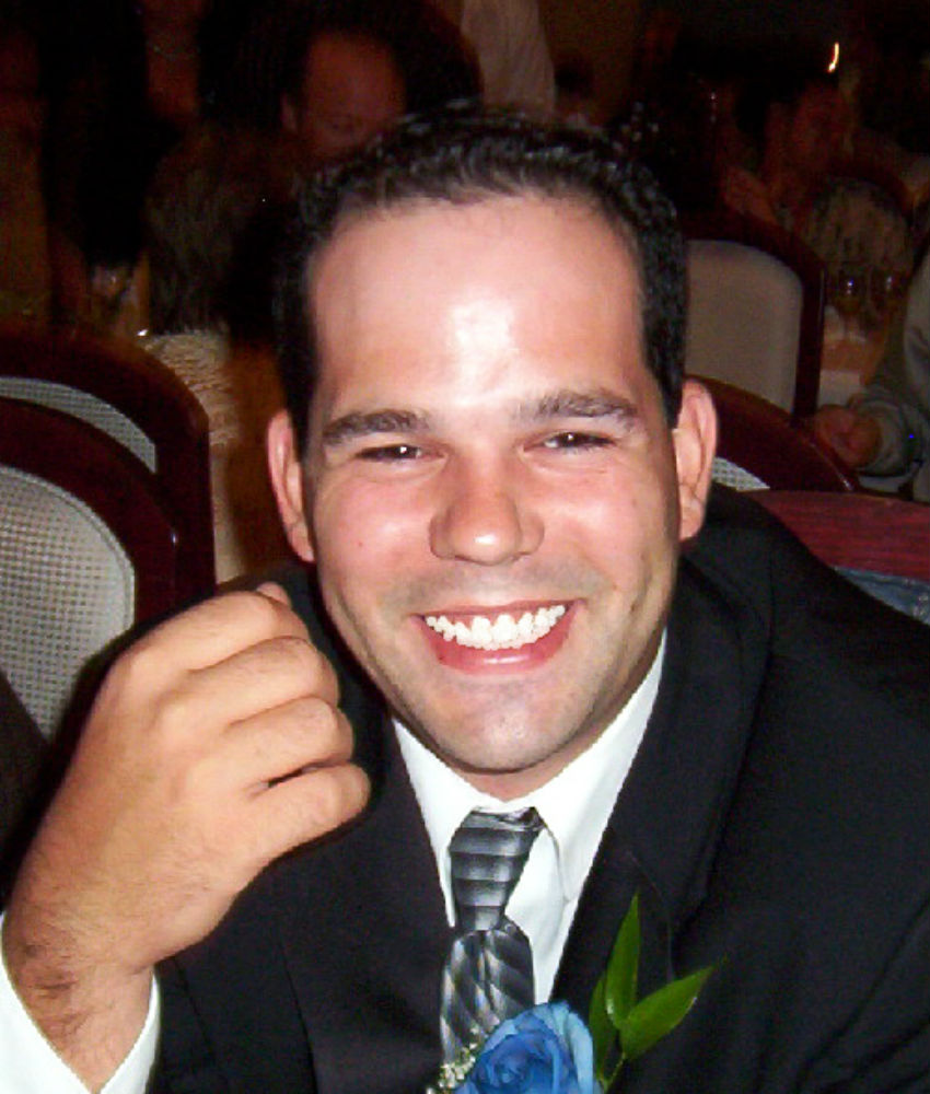 Jonathan Corriveau - Avis de décès | Coopérative funéraire de l'estrie